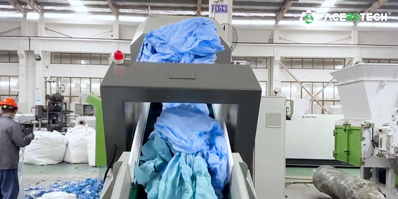 PP Non-woven Fabric And PP Fiber Shredding And Granulation Recycling ...
